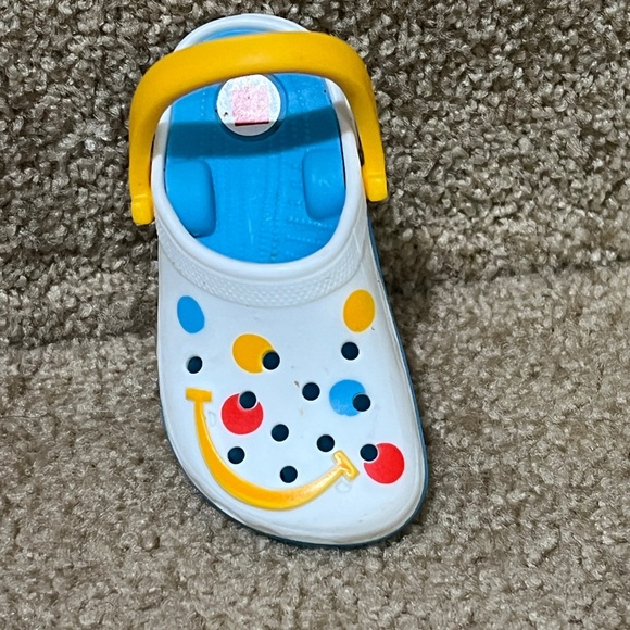 Toys | Mcdonalds X Crocs Happy Meal Toy Mini Crocs 1 Key Chain Colorful ...
